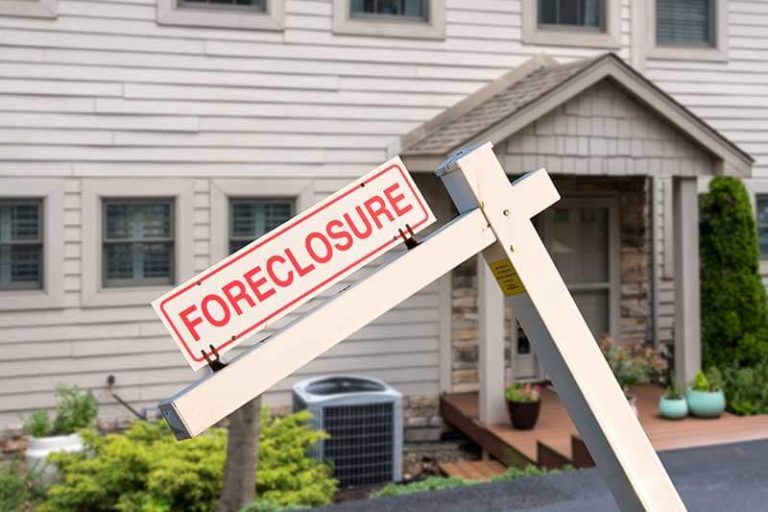 NJ foreclosure defense attorney - Protect your rights | Curbelo Law